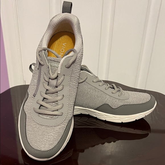 Vionic | Shoes | Vionic Womens Brisk Jetta Sneaker Light Gray | Poshmark
